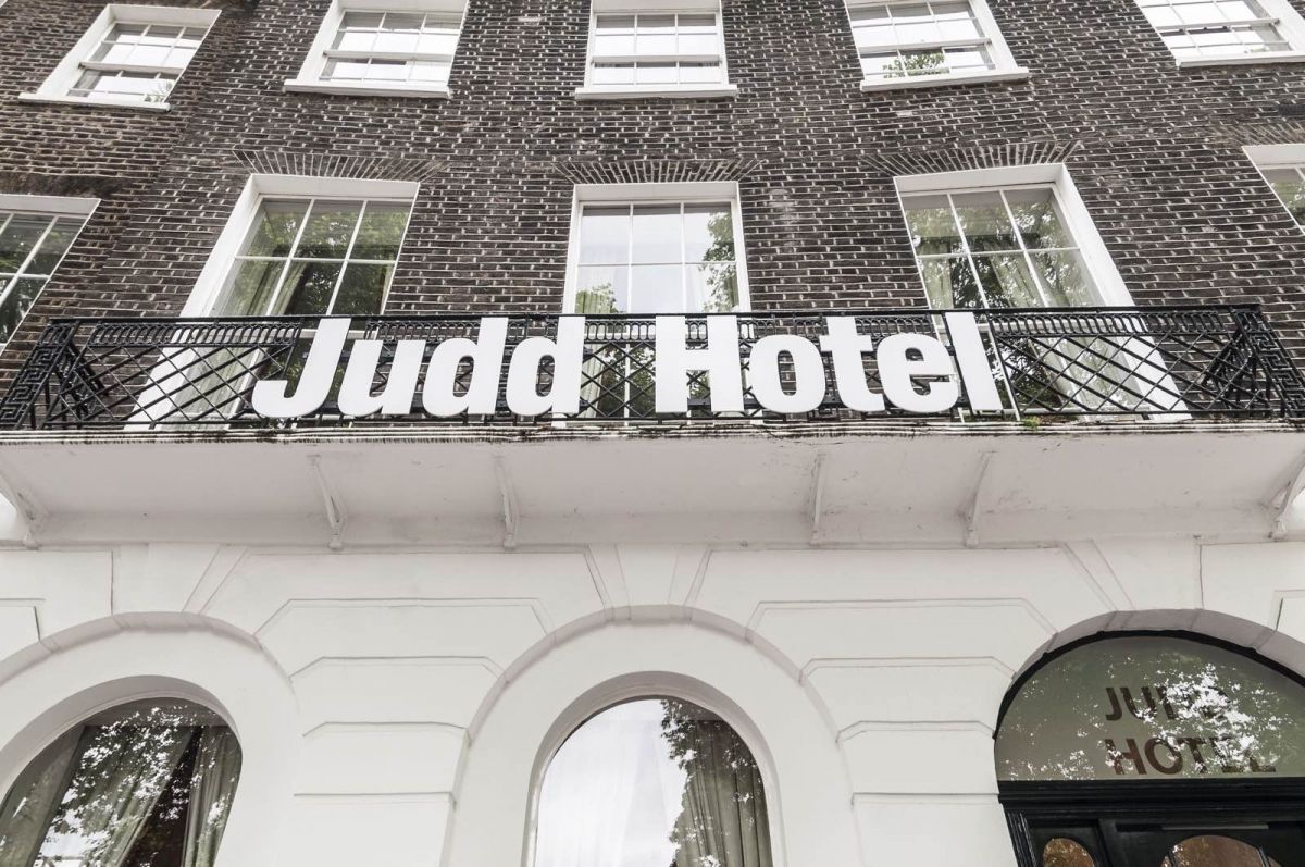 Premier Inn London City - Tower Hill, London - Compare Deals